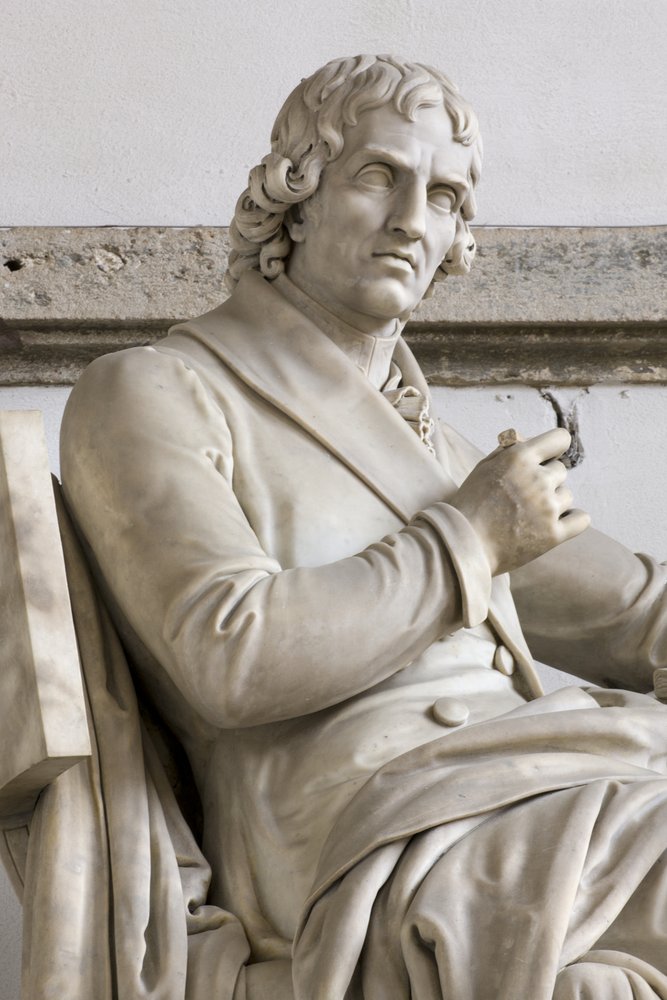 ジュゼッペ・パリーニの銅像