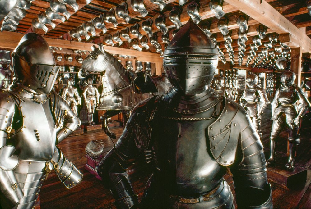 ウィーンをトルコ軍から防衛した際に使用されたオーストリアの甲冑。シュタイアーマーの...