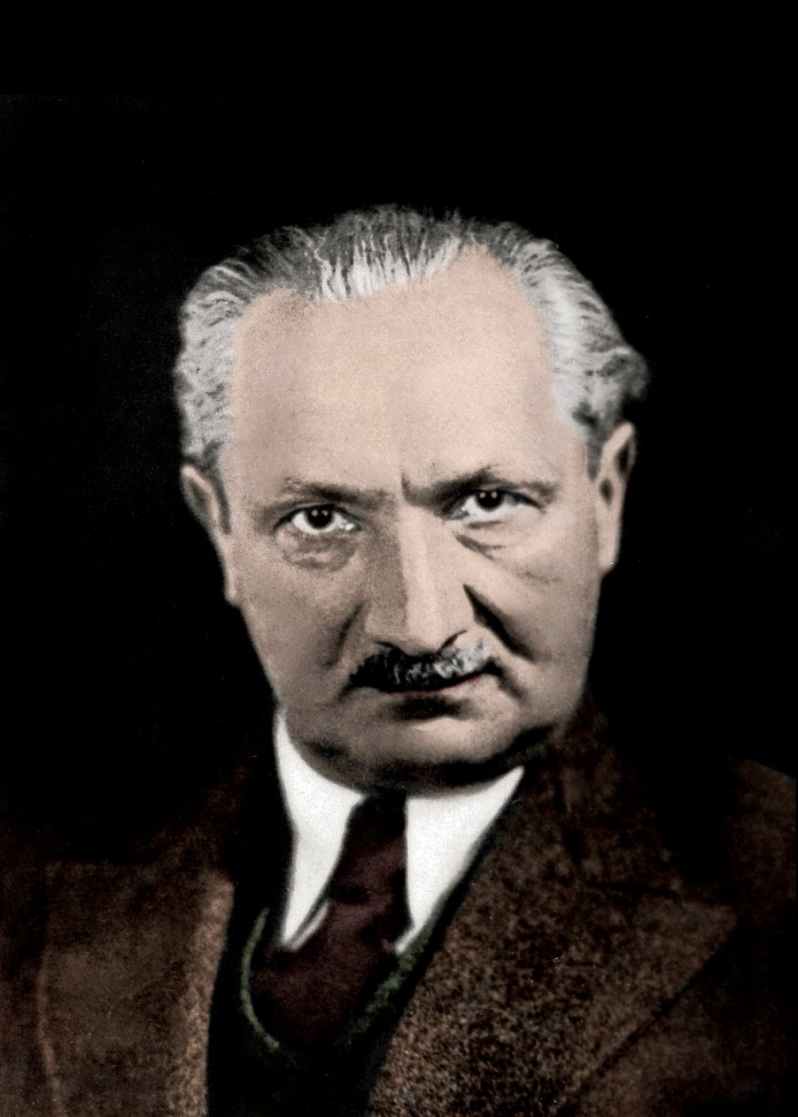 ドイツの哲学者、マルティン・ハイデガー（1889-1976）の肖像。
