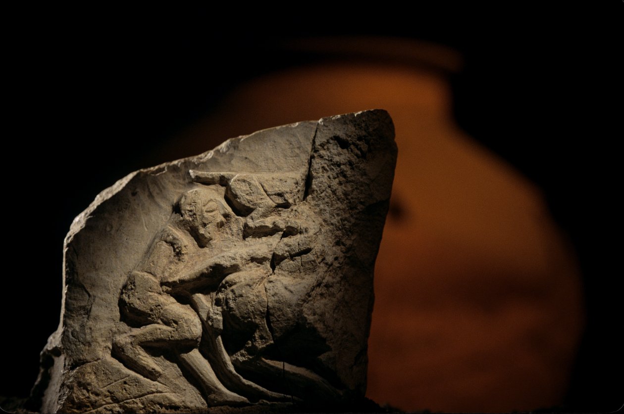 ウルケシュ、ヒュリア帝国、シリア、紀元前2400年、ジョルジョ・ブチェッラーティ、輓馬と鋤、2004年（写真）。