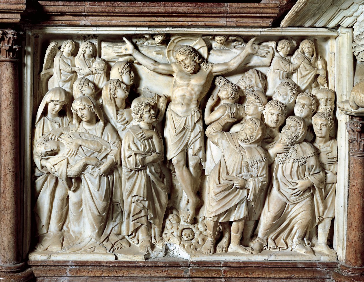 イタリア、トスカーナ、ピサ、ミラコリ広場、大聖堂、大理石の説教壇、ジョヴァンニ・ピサーノ作の十字架像のパネル