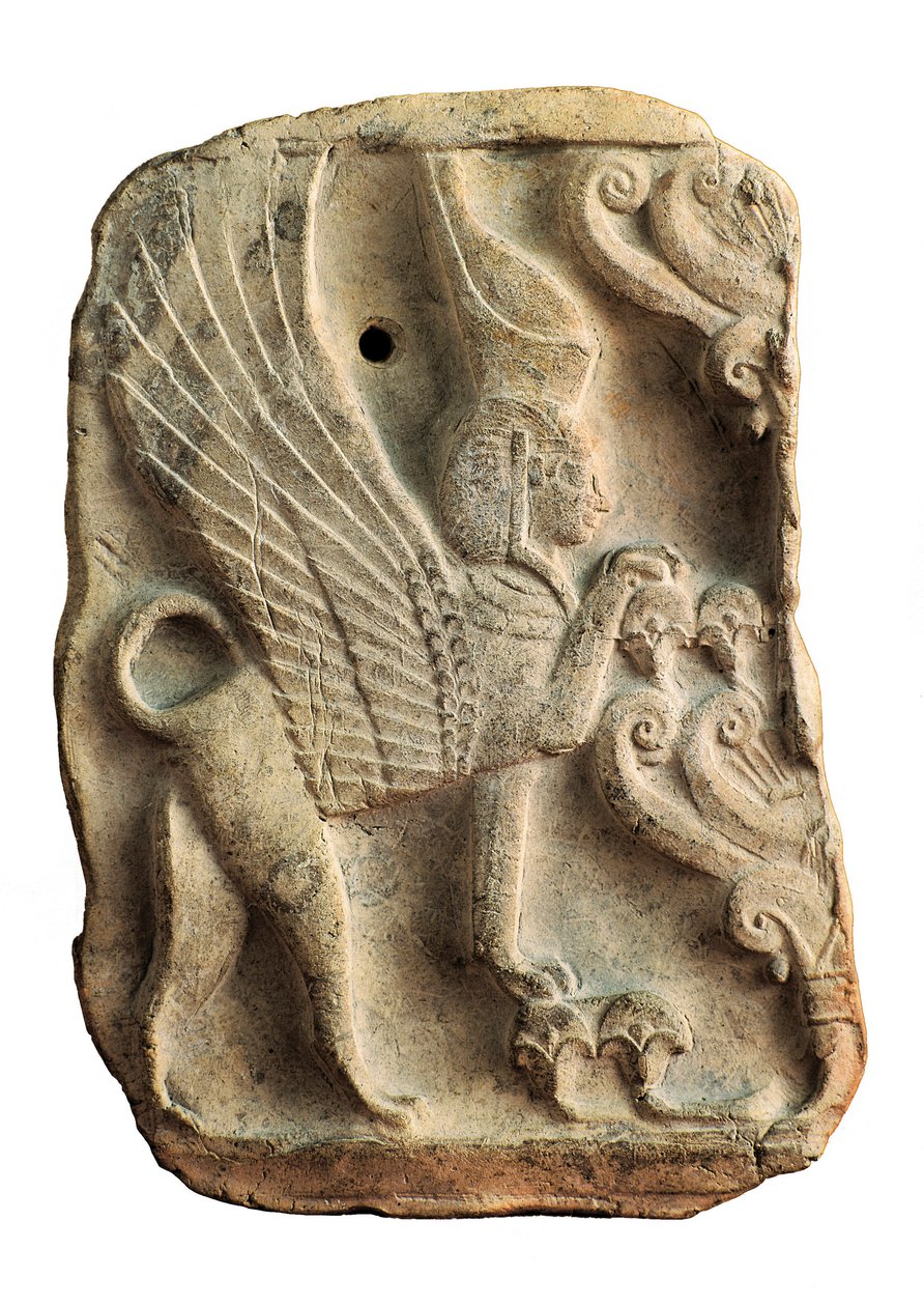 生命の樹」を守るエジプトの二重冠をかぶったスフィンクスで装飾されたピナックス、イビサ島プイグ・デ・モリンズのネクロポリス（スペイン