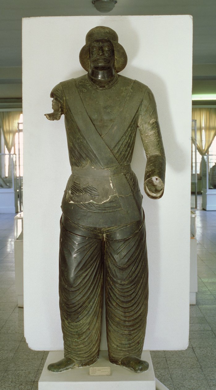 パルティアの王子の等身大の像、イラン、マラミールのシャム・イゼ出土、紀元前50年～紀元後150年頃（鋳造ブロンズ